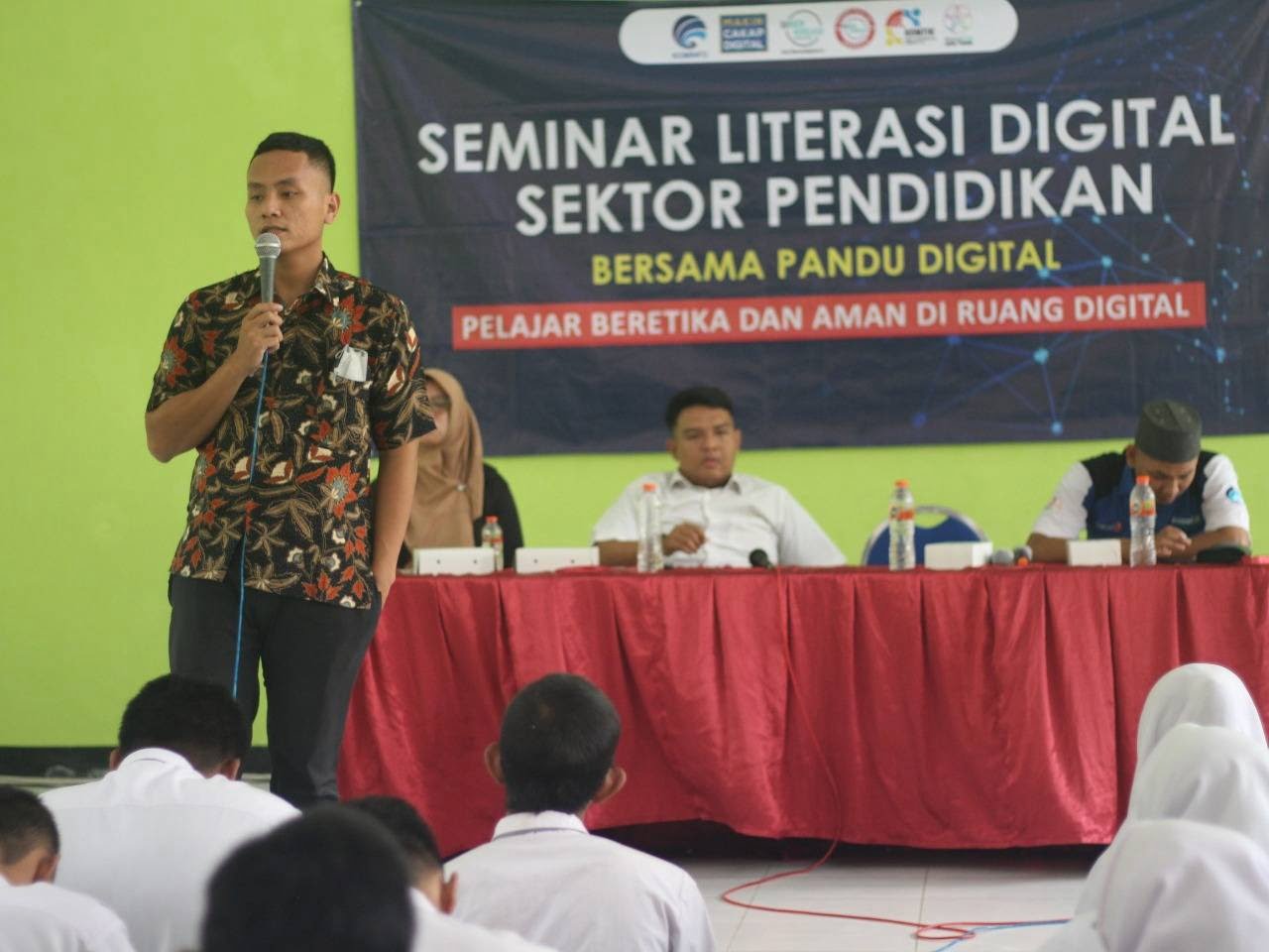 Seminar Literasi Digital Sektor Pendidikan – SMK Negeri 1 Trowulan